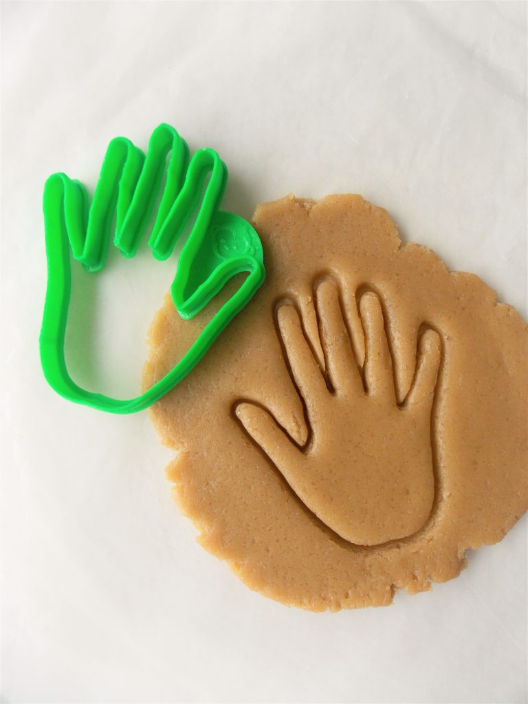 Hand Cookie Cutter Outline | Imagination Lab | Body Parts Range