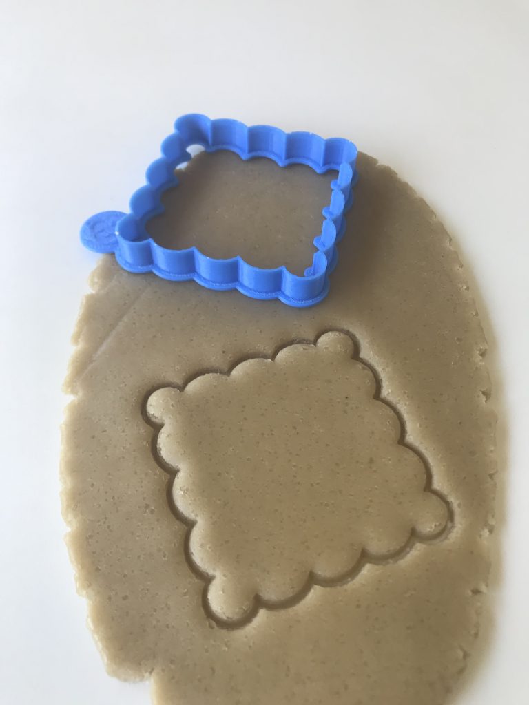 Scalloped Square Frame Cookie Cutter | Imagination Lab | Frames