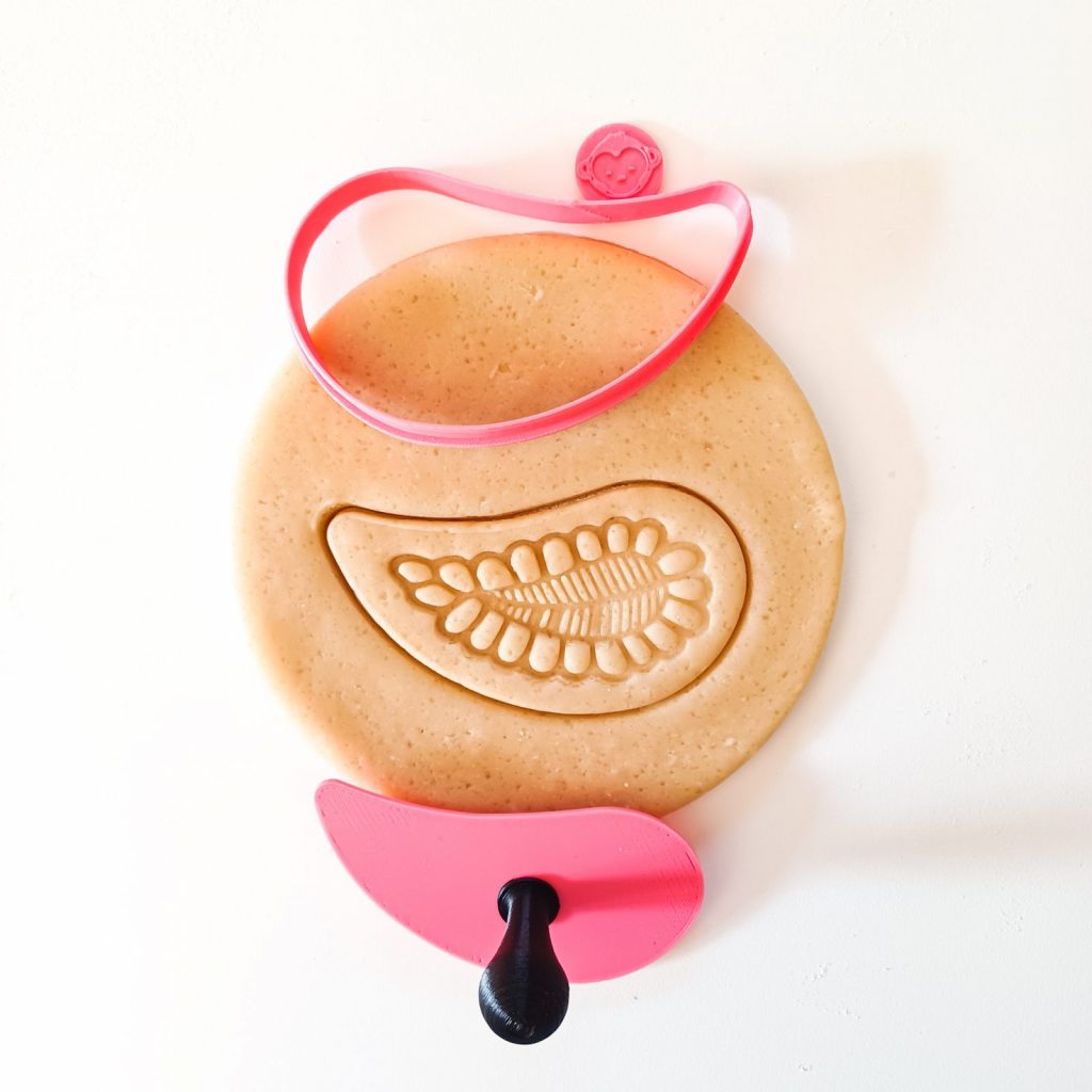 Curved Paisley Cookie Cutter - Imagination Lab